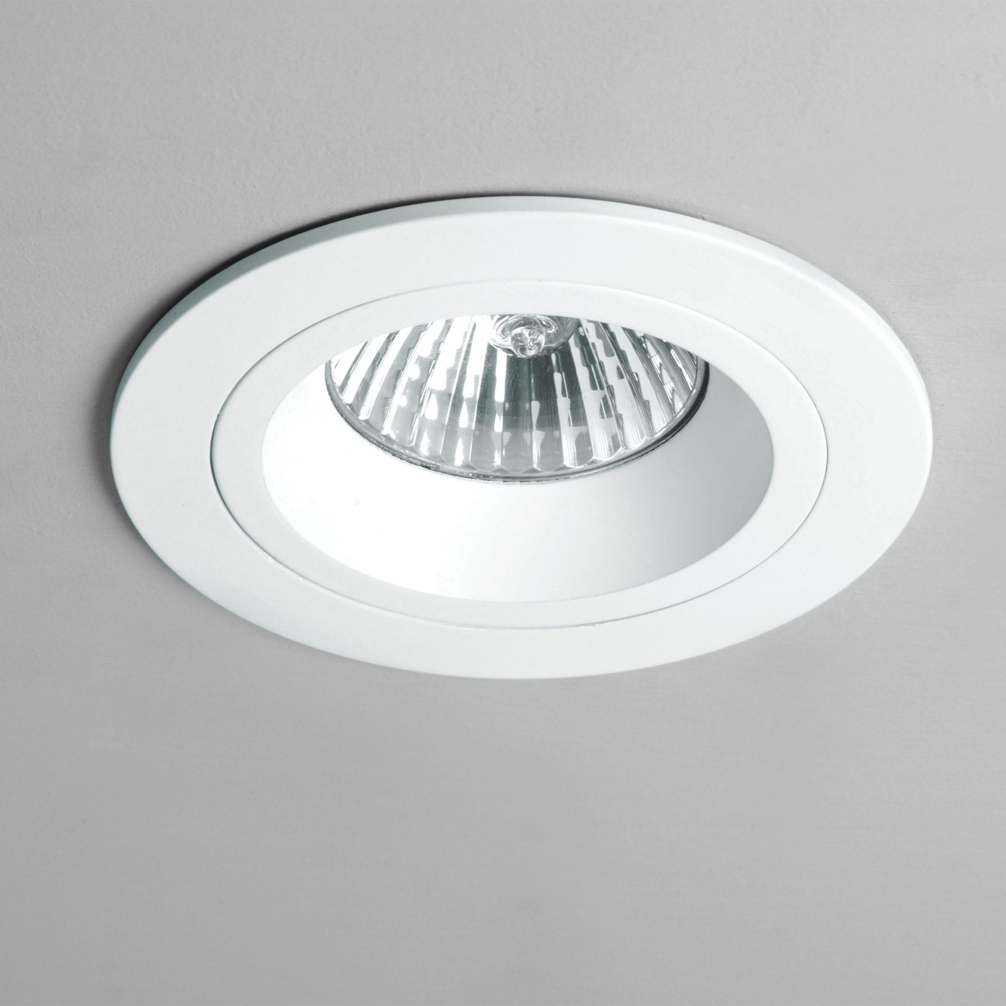 LU 22959-02 EMBED 2LT RECESSED – Hicken Lighting