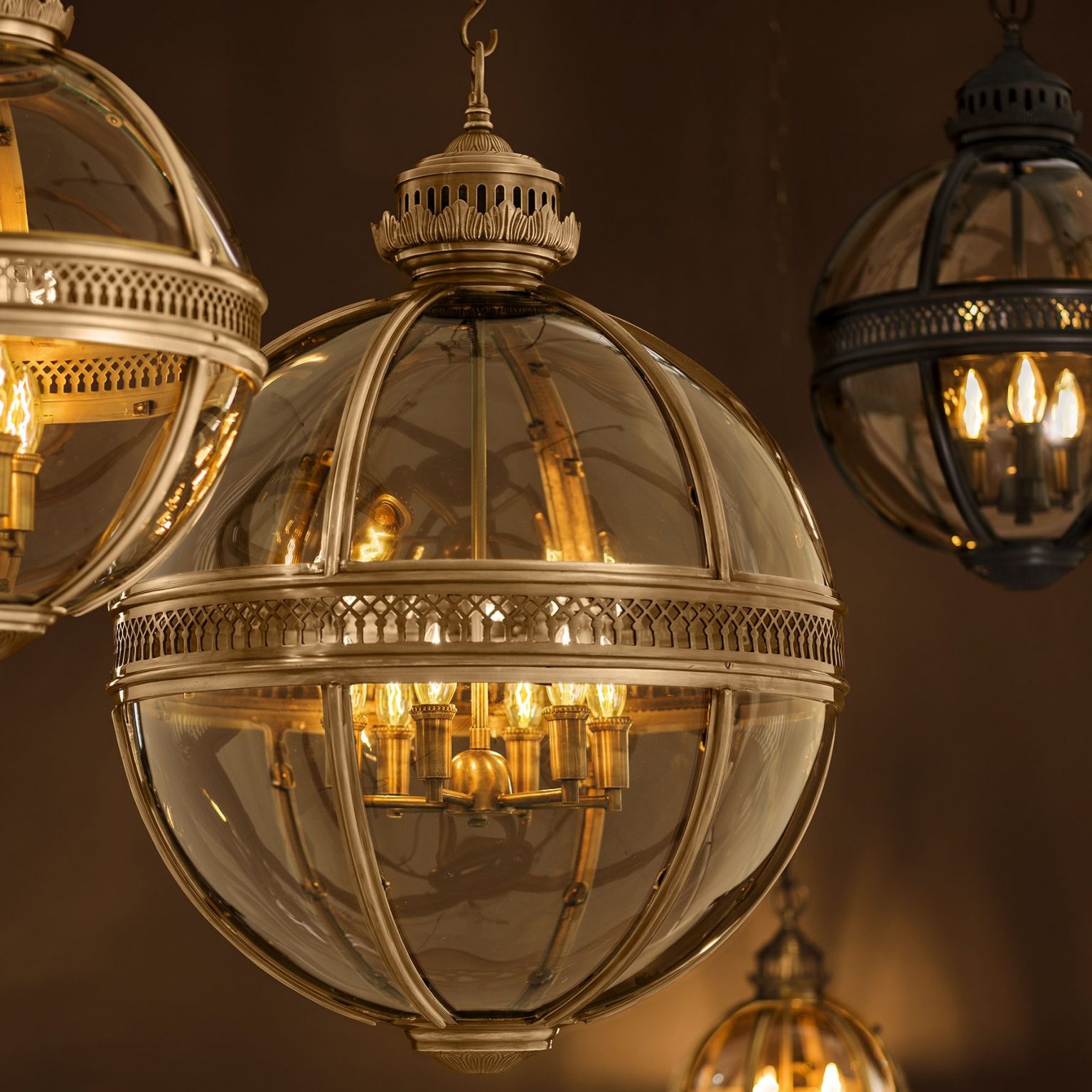 EI 105608 RESIDENTIAL LANTERN – Hicken Lighting