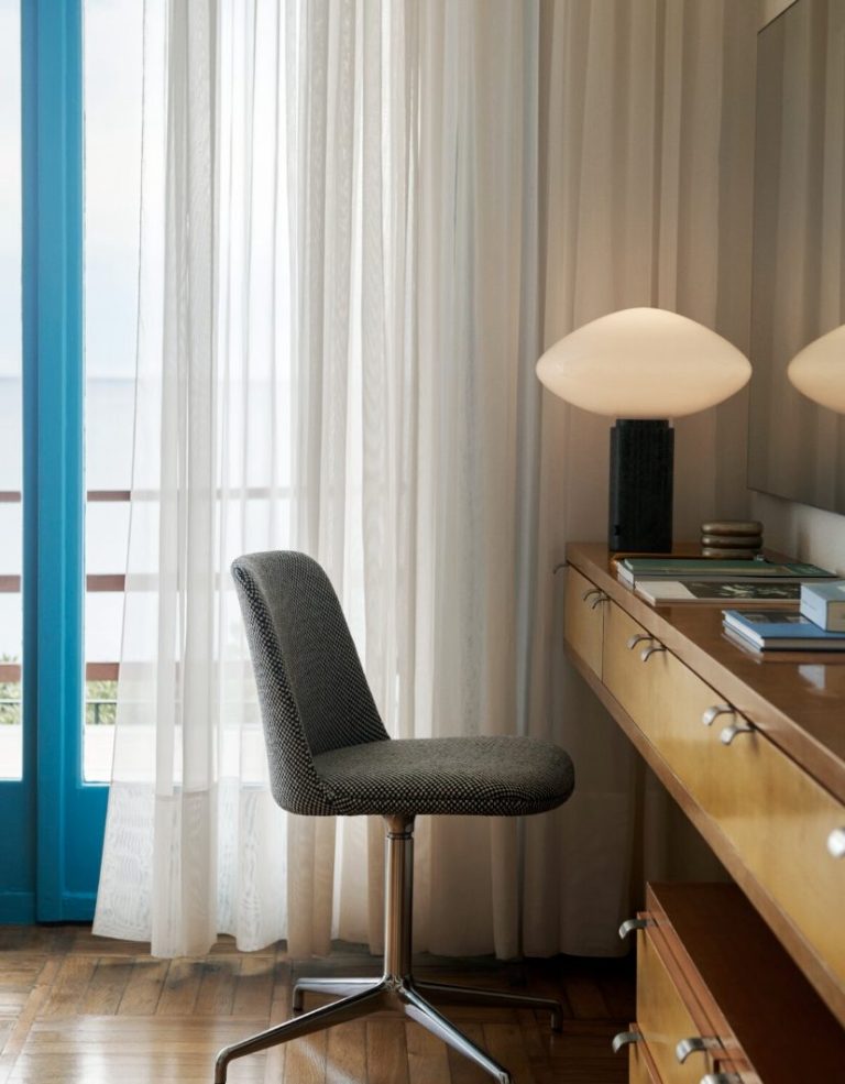 ANT 20991902 MIST AP17 TABLE LAMP – Hicken Lighting